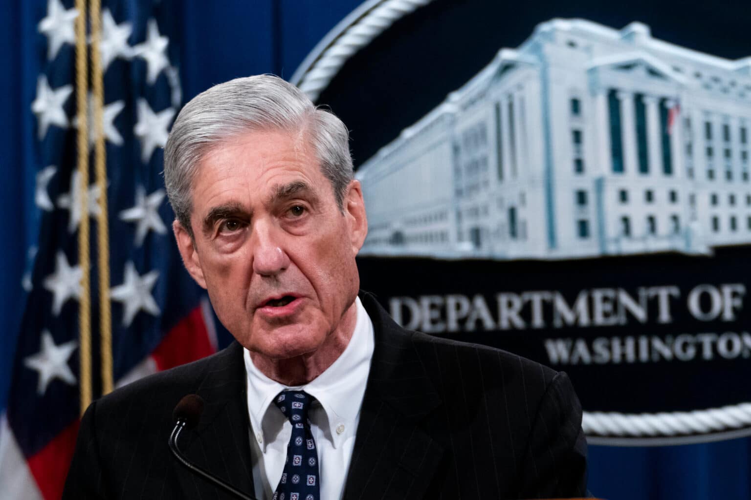 Robert Mueller, Former FBI Director, Dies Aged 81